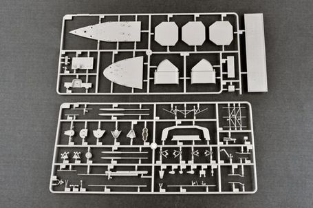 Trumpeter 05628 German Navy Aircraft Carrier DKM Peter Strasser (class ...