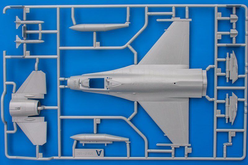 Academy 12541 F-16C Fighting Falcon (MCP Multi Color Parts and No Glue ...